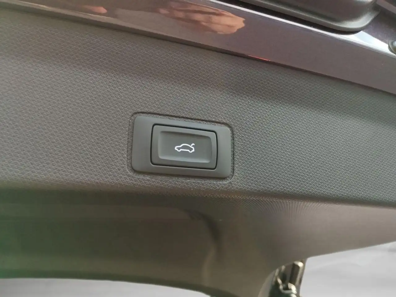 Renting CUPRA Terramar 1.5 TSI e-Hybrid VZ 200kW DSG Gris 1 1 | Drenting