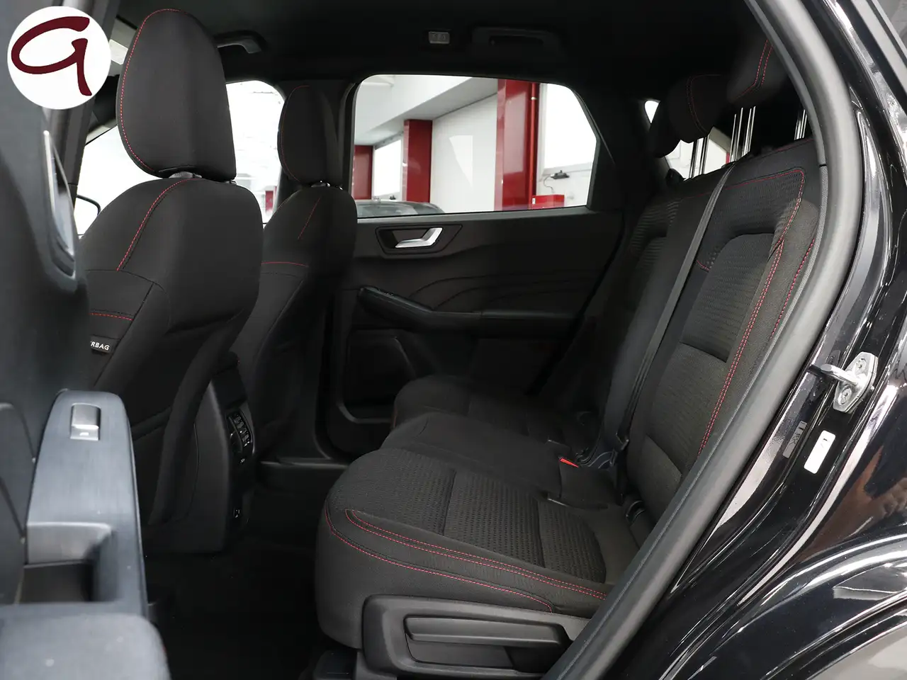 Renting Ford Kuga 2.5 Duratec PHEV ST-Line 4x2 Negro 3 1 | Drenting