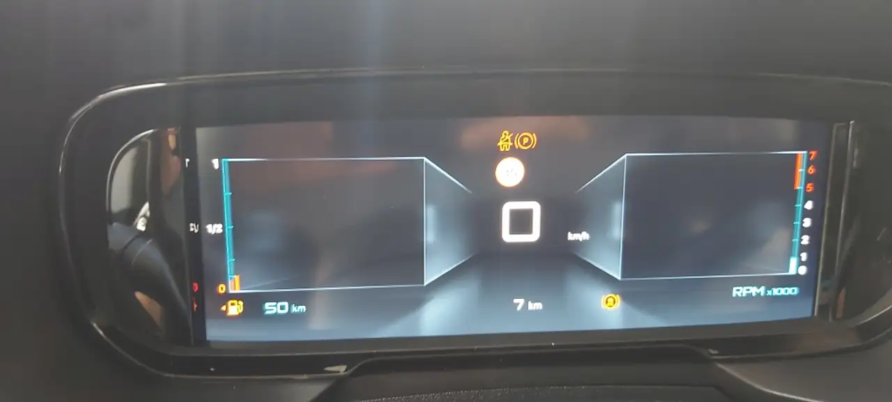 Renting Citroen Berlingo Combi BlueHDi S&S Talla M Plus 100 Azul | Drenting