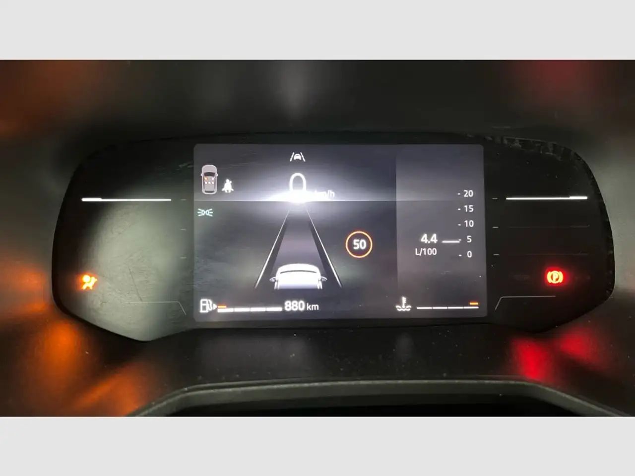 Renting Renault Clio dCi Evolution 74kW Gris 3 | Drenting