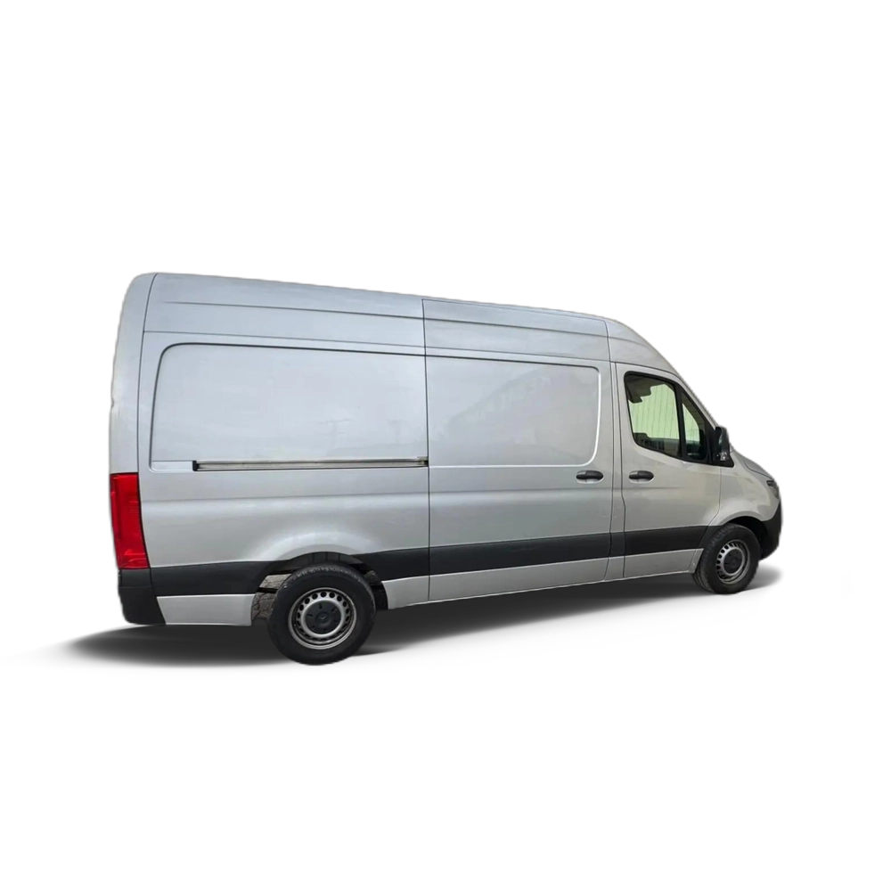Renting Mercedes-Benz Sprinter Furgón 315CDI Largo T.E. tT 9G-Tronic ...